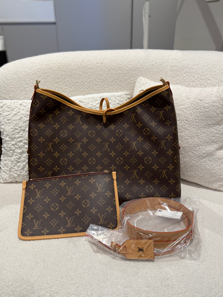 LOUIS VUITTON Carryall MM M46197