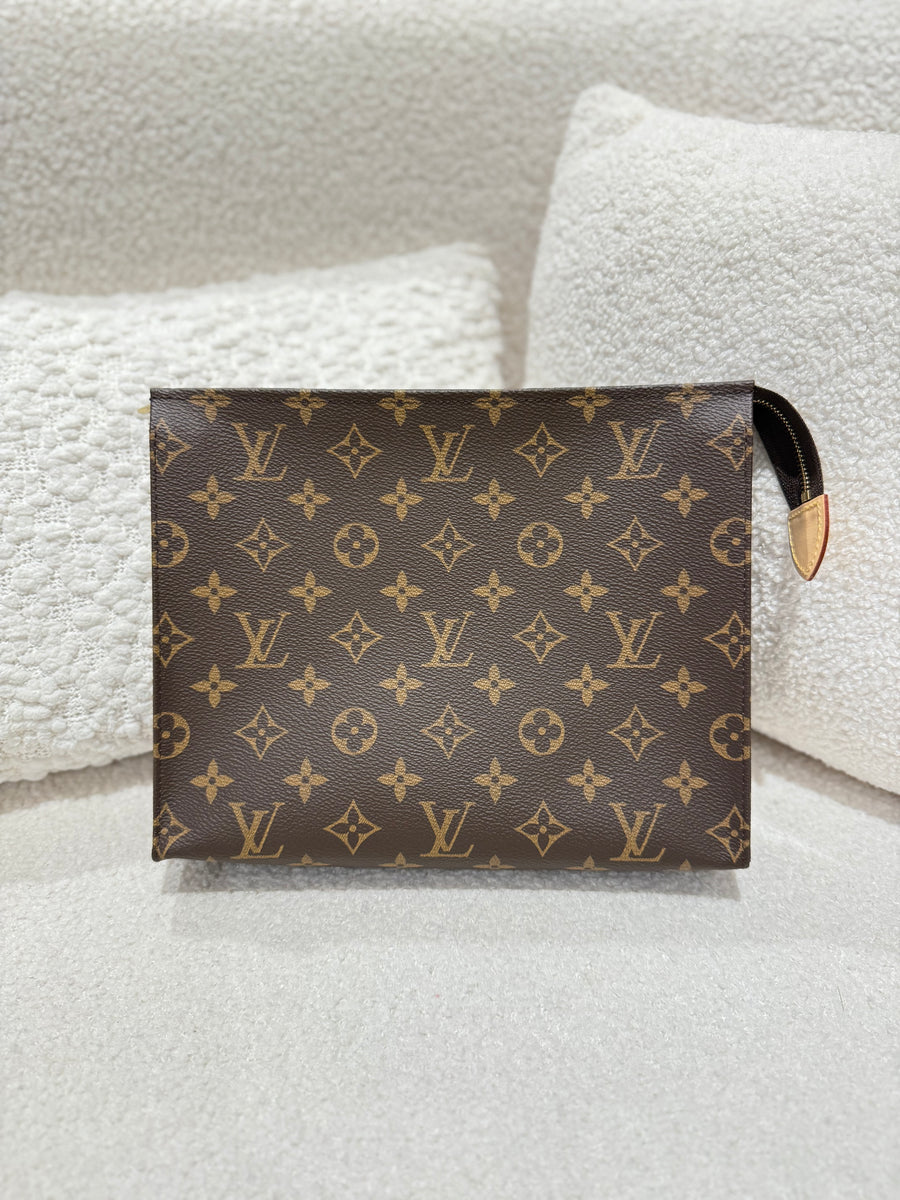 Louis Vuitton Poche Toilette